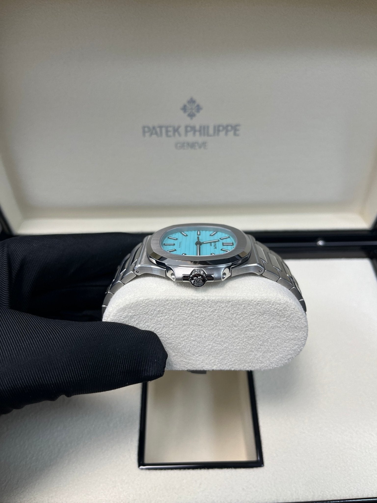Patek Philippe Nautilus "Tiffany & Co." Blue Dial 5711/1A-018 ...