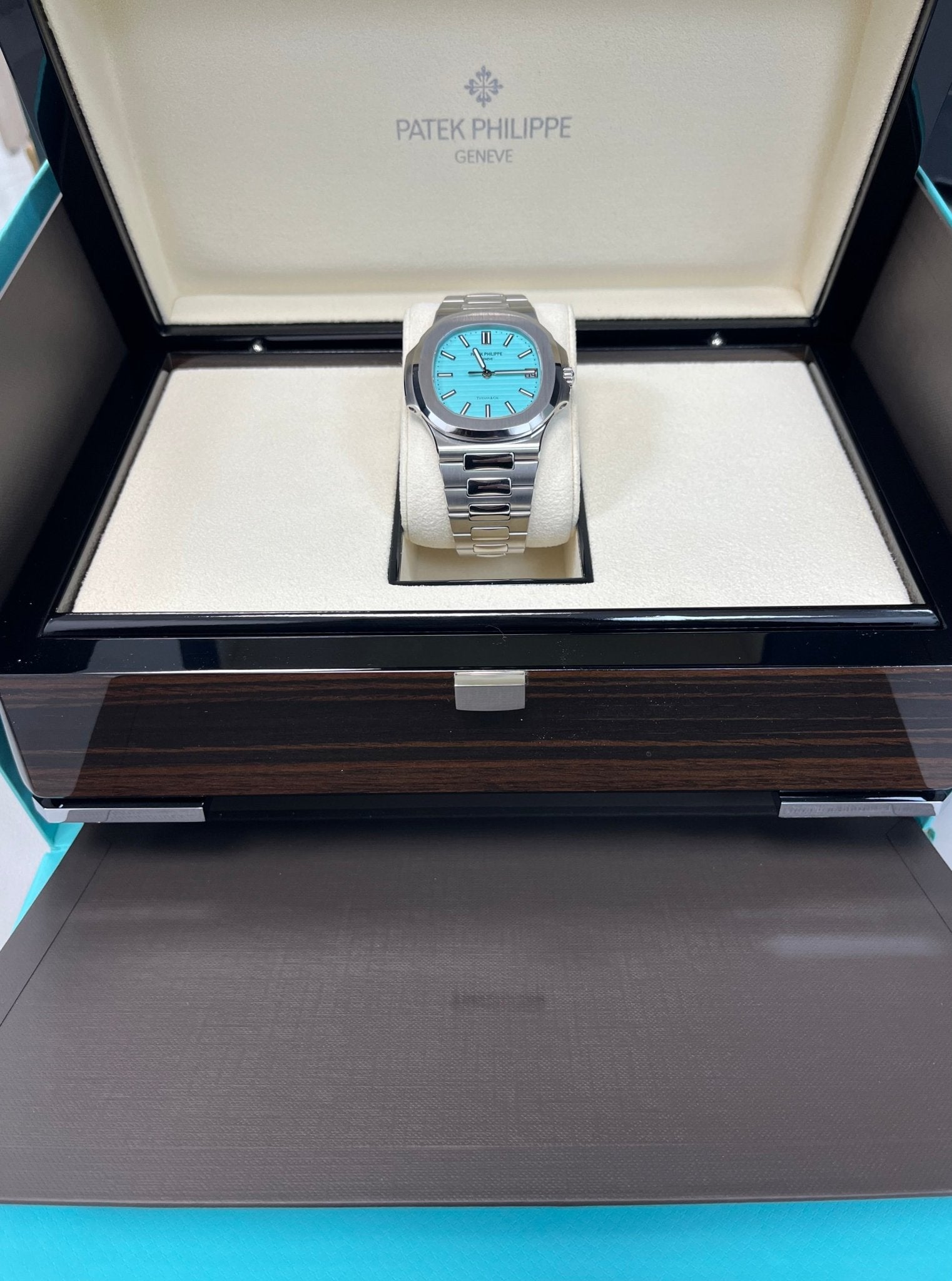 Patek Philippe Nautilus "Tiffany & Co." Blue Dial 5711/1A-018 ...