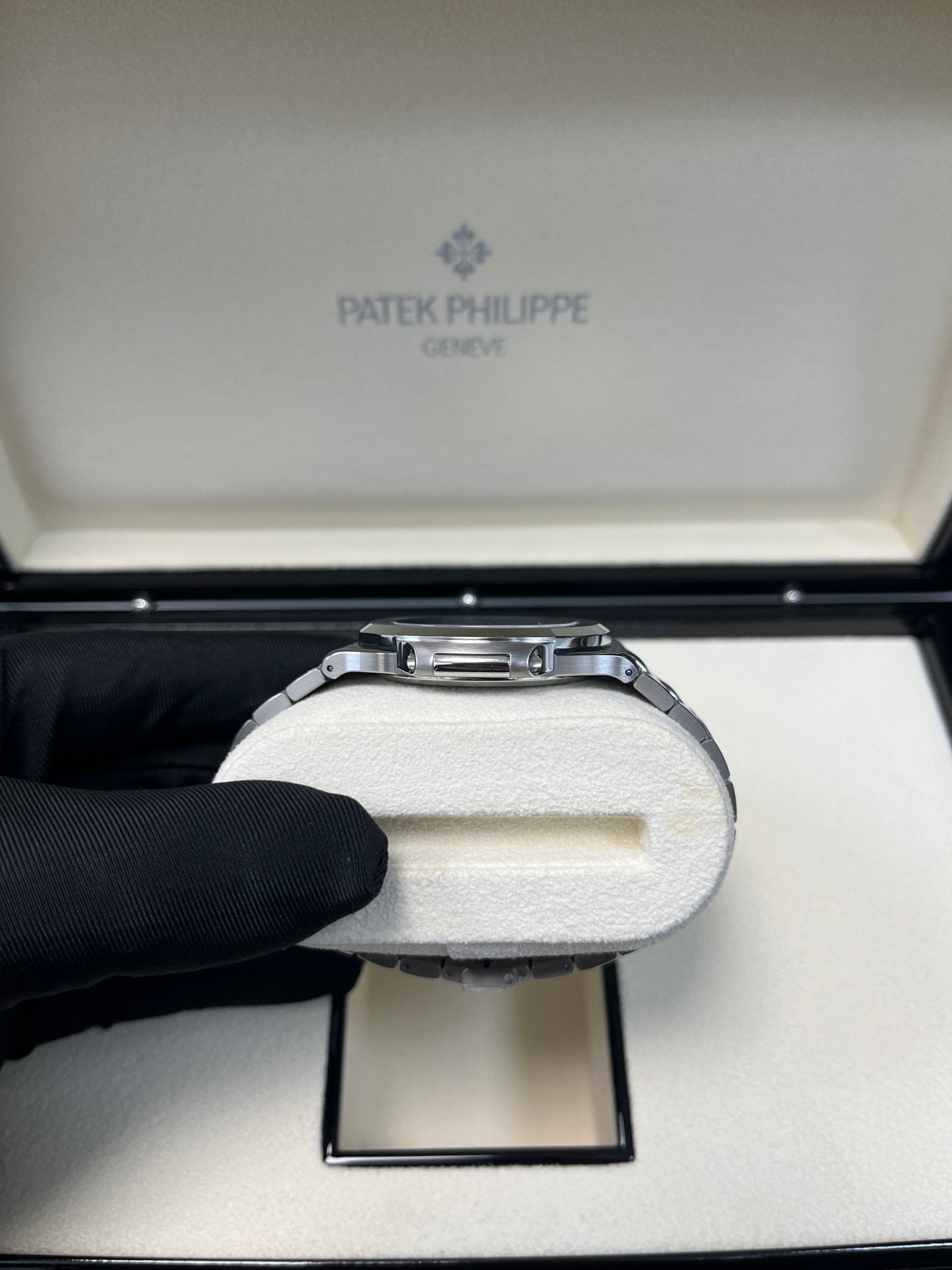 Patek Philippe Nautilus "Tiffany & Co." Blue Dial 5711/1A-018 ...