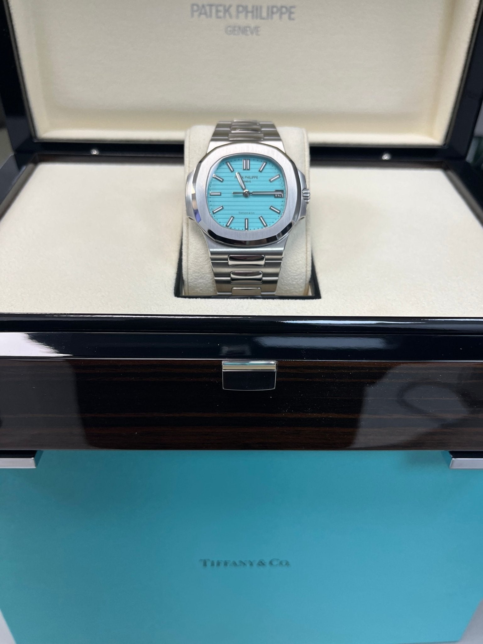 Patek Philippe Nautilus "Tiffany & Co." Blue Dial 5711/1A-018 ...