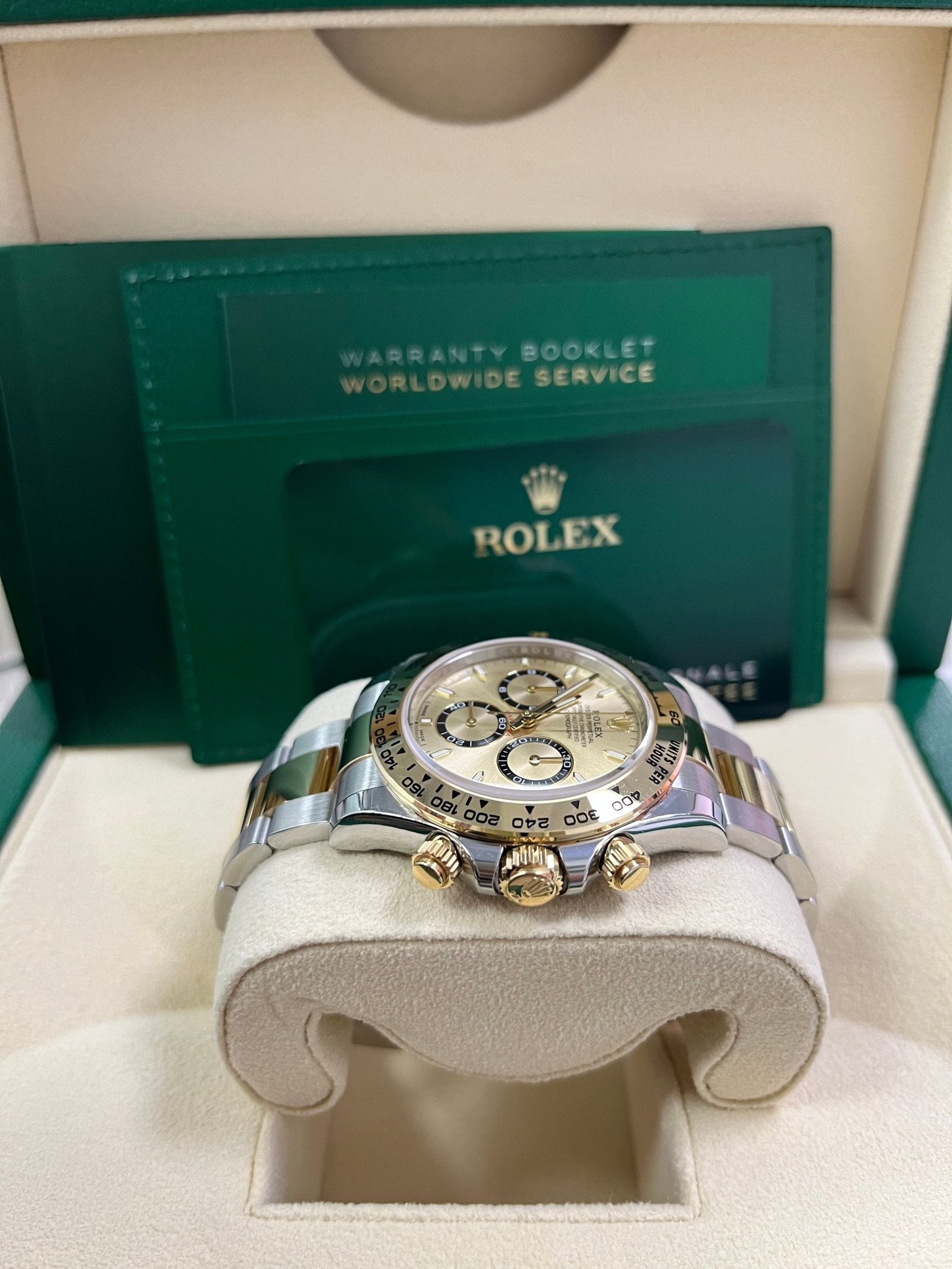 Rolex Daytona Yellow Rolesor Cosmograph Daytona Golden Index Dial Oyst ...